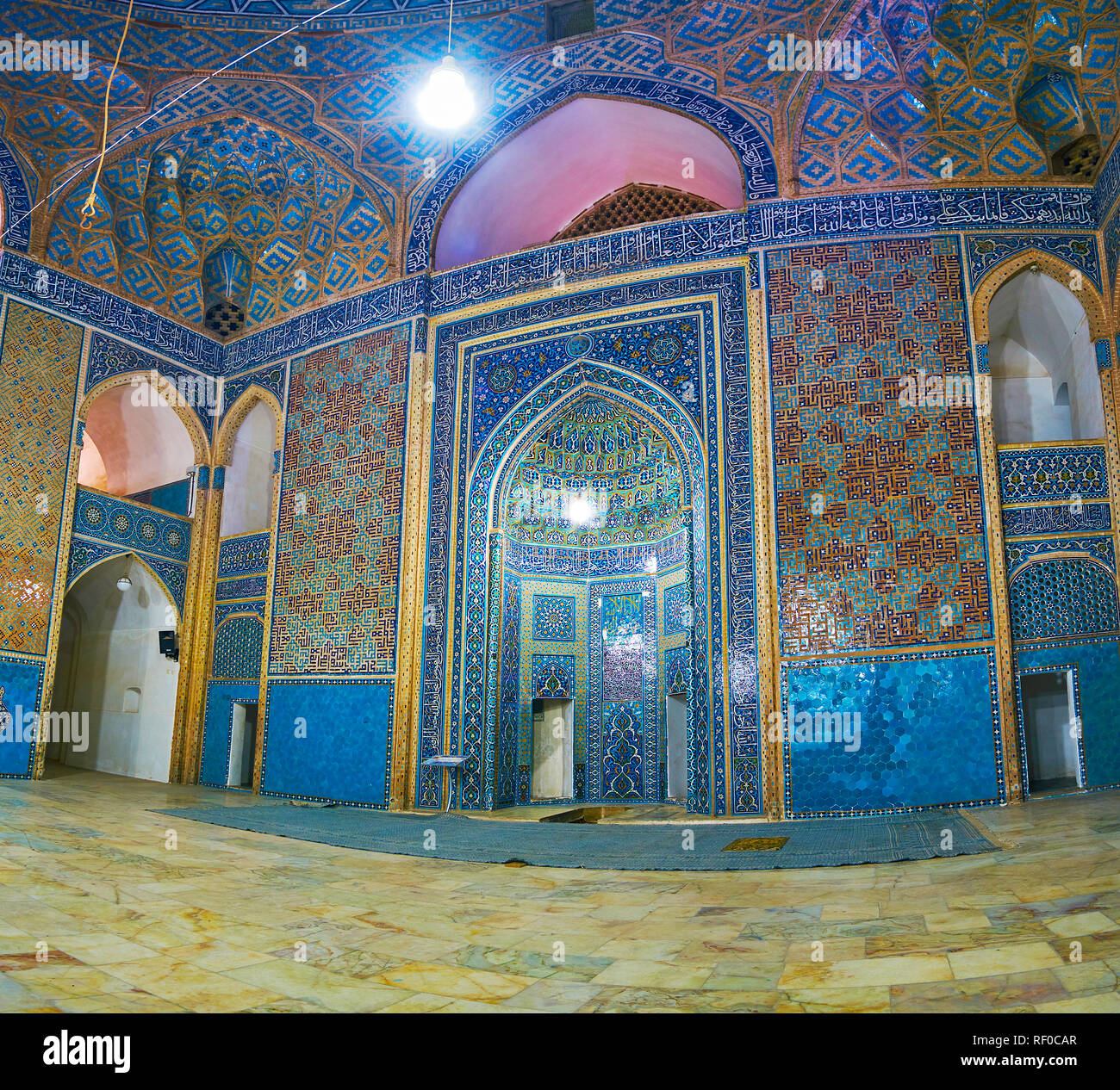 Tile mosaic mihrab hi-res stock photography and images - Alamy