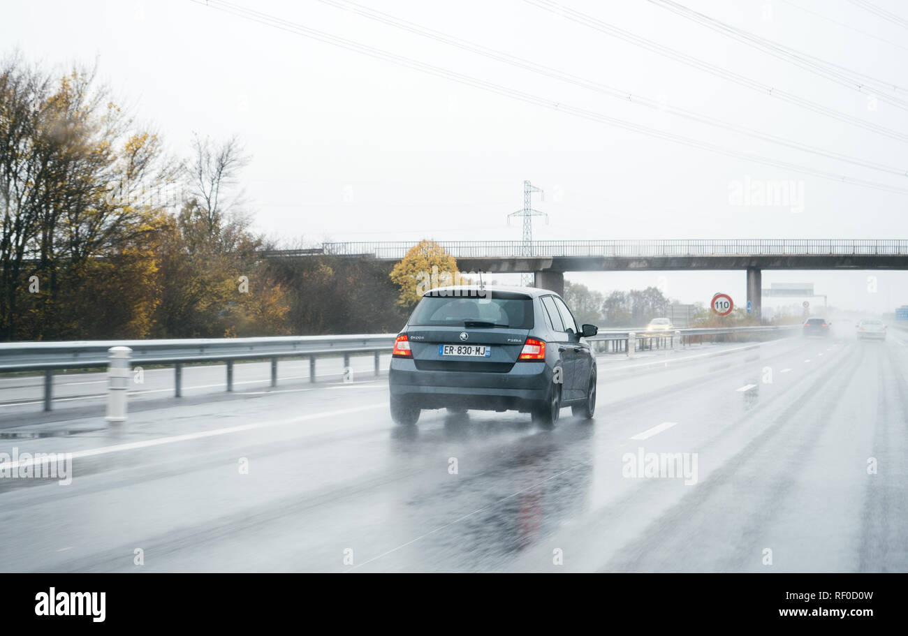 Autobahn germany speed limit sign hi-res stock photography and images ...