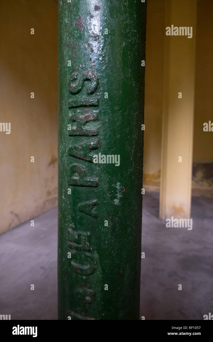 Stamped paris pipe hi-res stock photography and images - Alamy