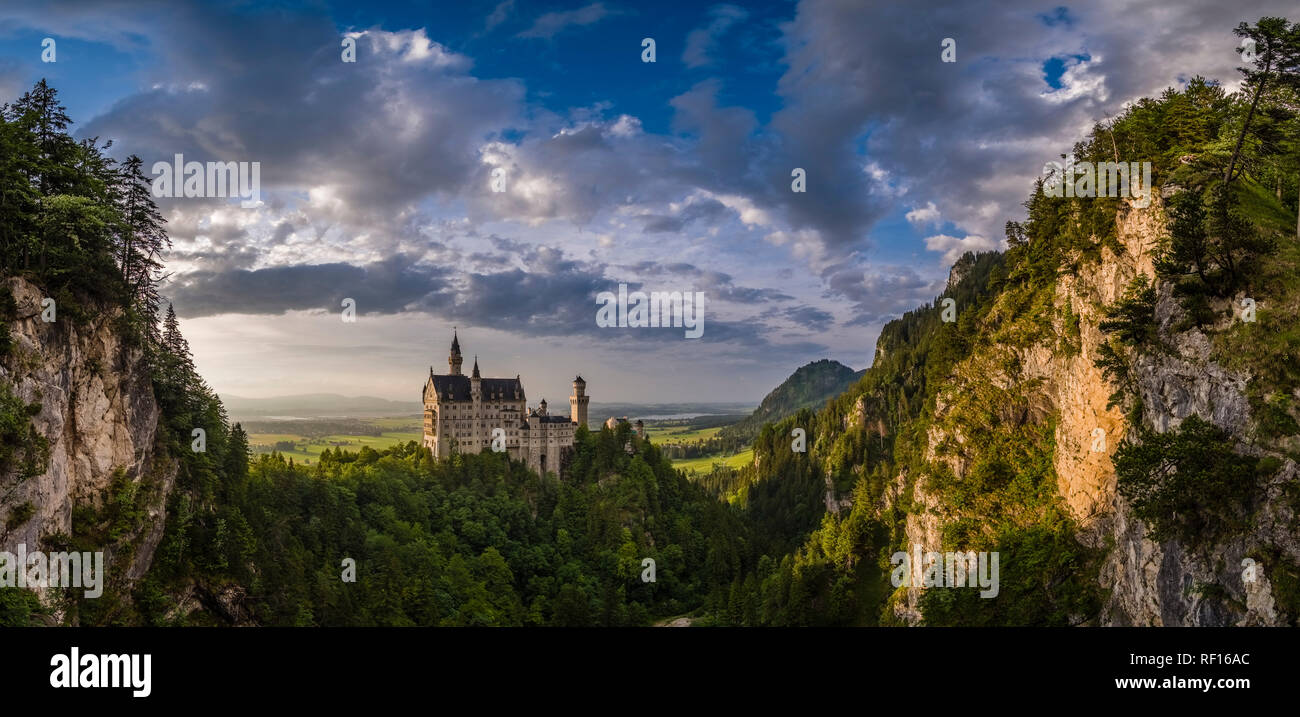 Neuschwanstein castle bridge hi-res stock photography and images - Alamy