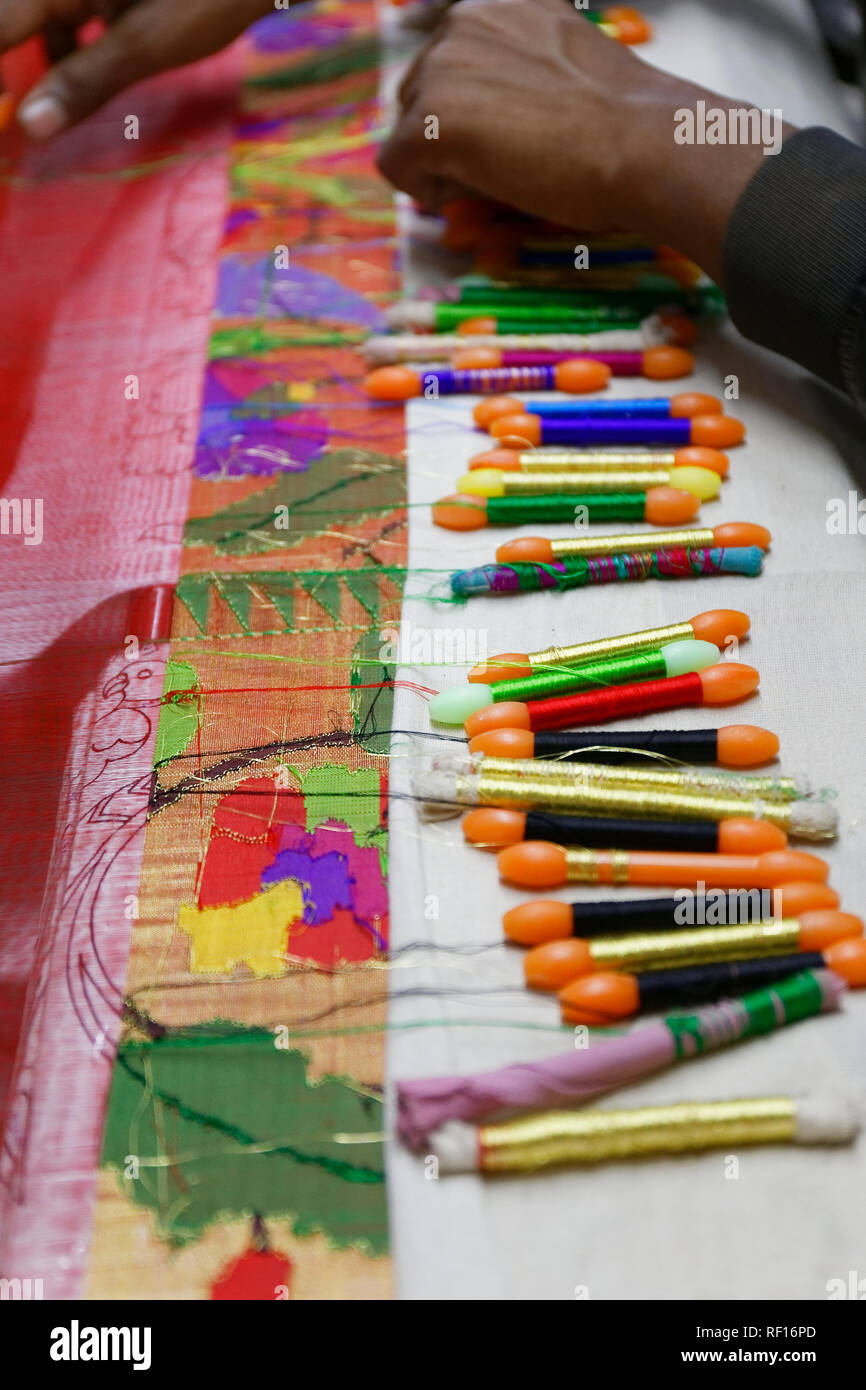 Paithani pattern hi-res stock photography and images - Alamy