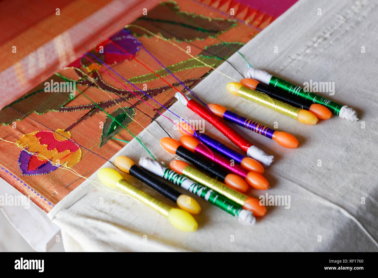 Maharashtra, India: January 20, 2019:Weaving of Paithani saree using ...