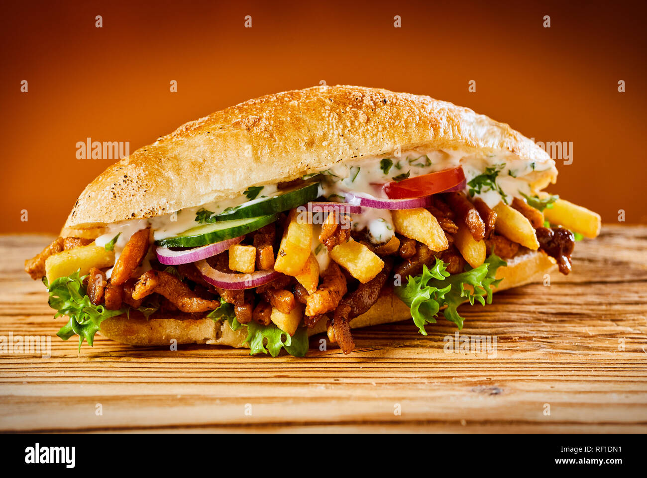 Gyrosburger hi-res stock photography and images - Alamy