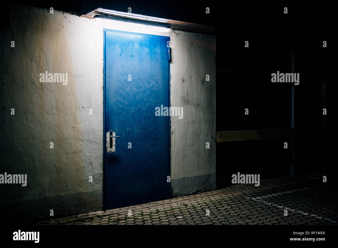 Light Above Door Stock Photos & Light Above Door Stock Images - Alamy