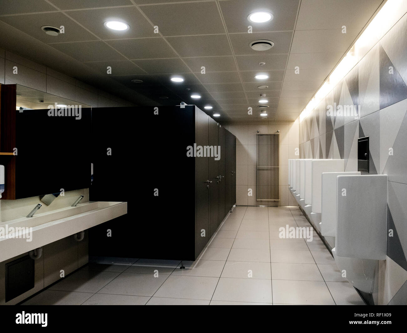 Male toilet hi-res stock photography and images - Alamy