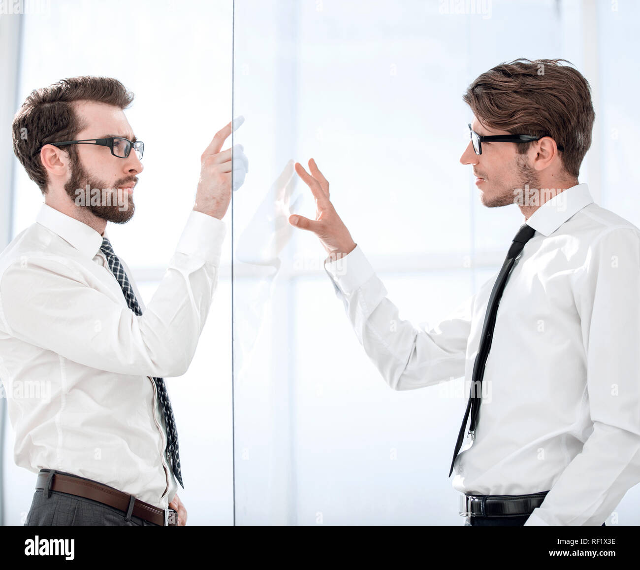 Two businessmen on sides hi-res stock photography and images - Alamy
