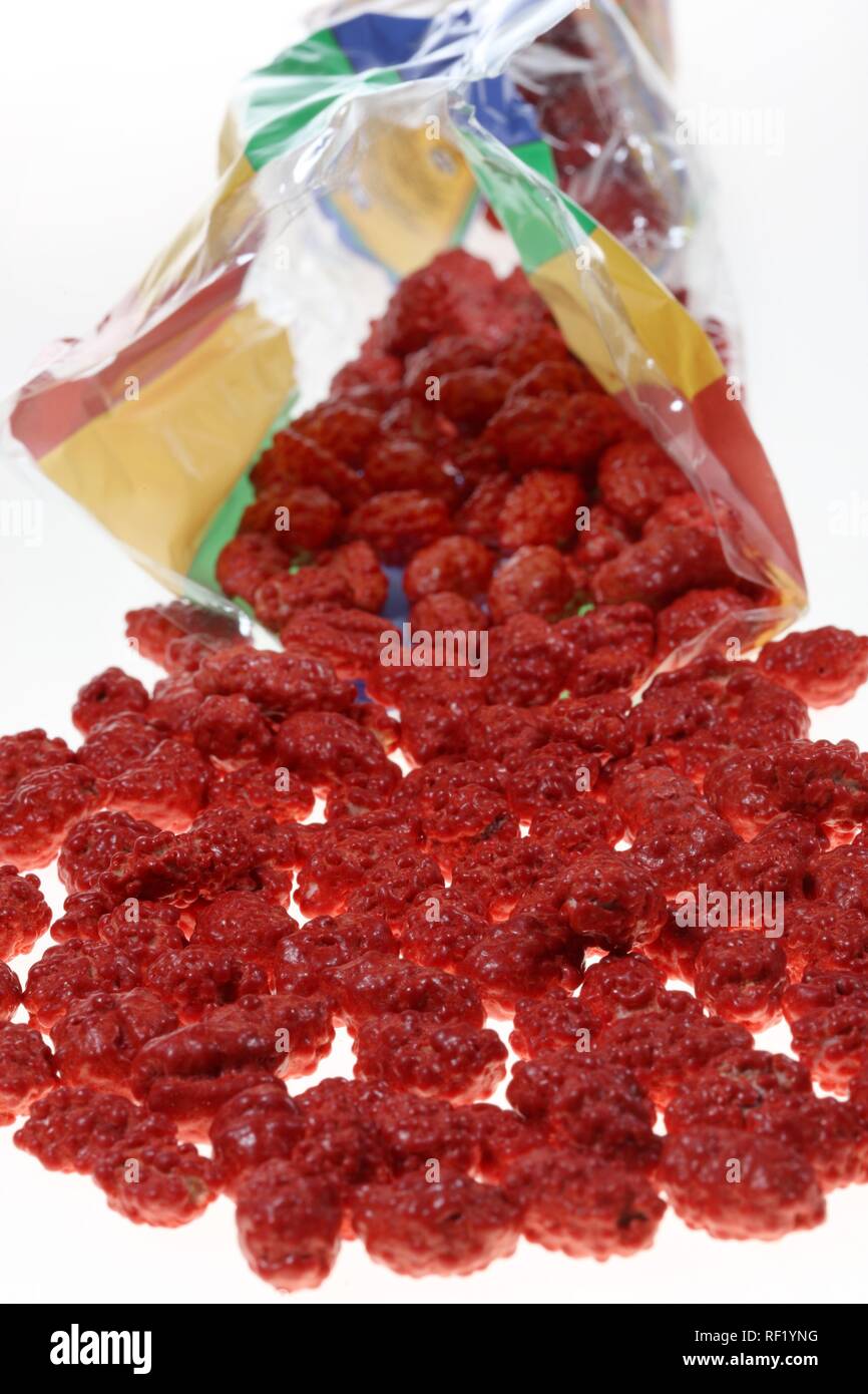 Roasted candied peanuts Stock Photo - Alamy