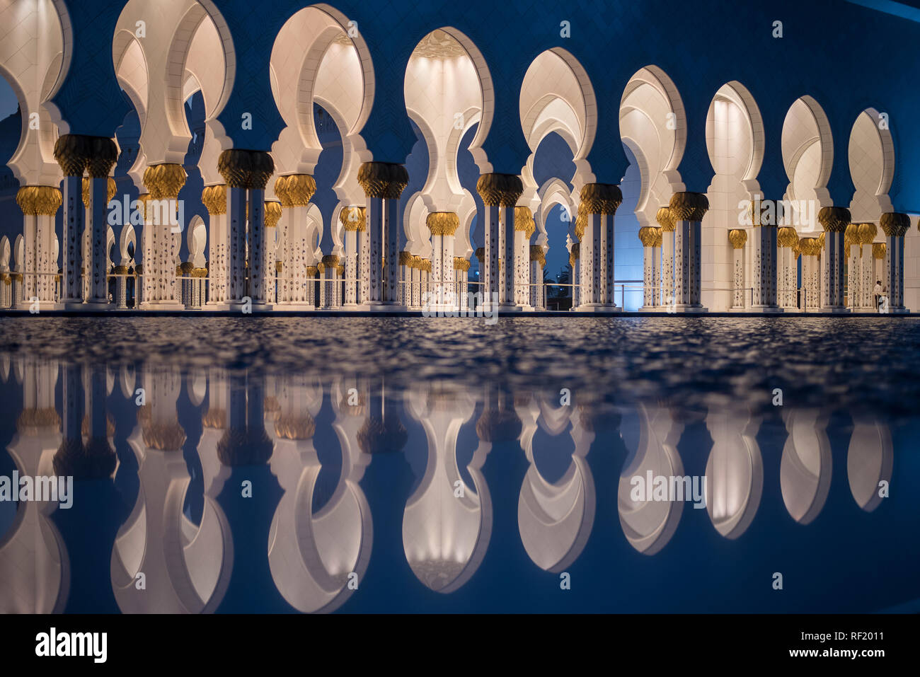 Reflections on floor hi-res stock photography and images - Alamy