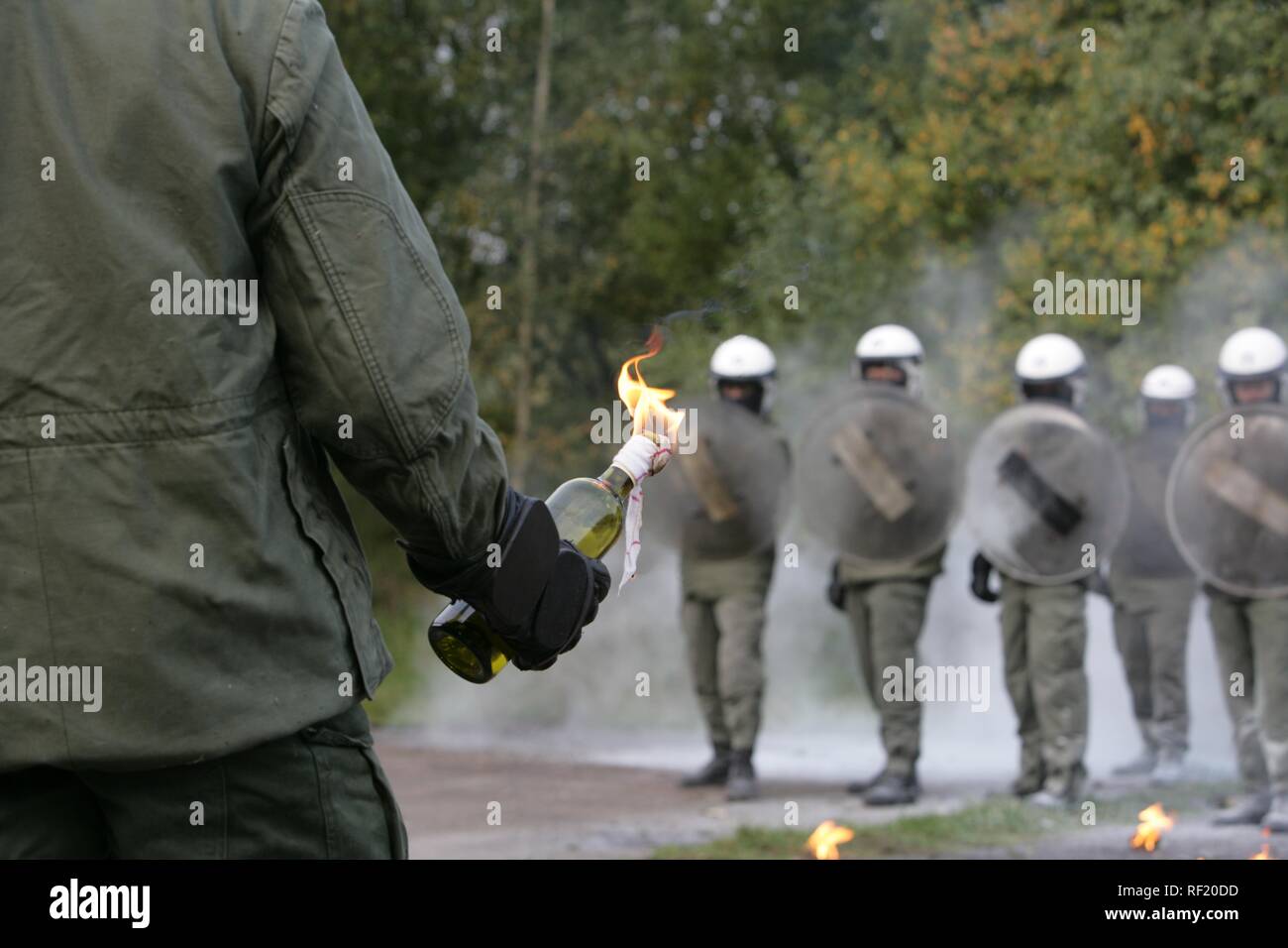 Riot training hi-res stock photography and images - Alamy