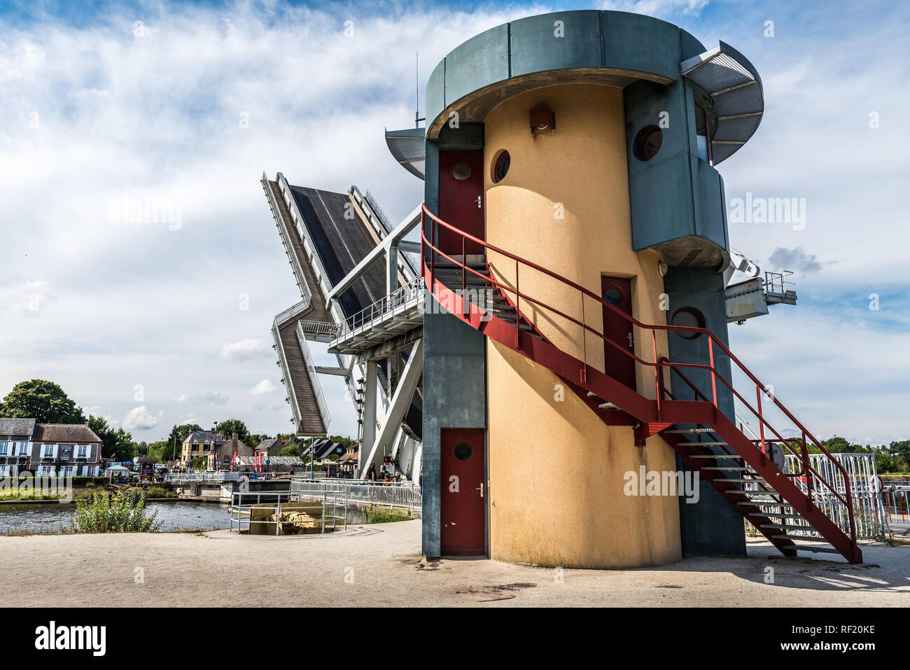 Orne river bridge 1944 hi-res stock photography and images - Alamy