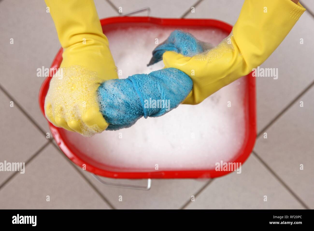 Damp house hi-res stock photography and images - Alamy