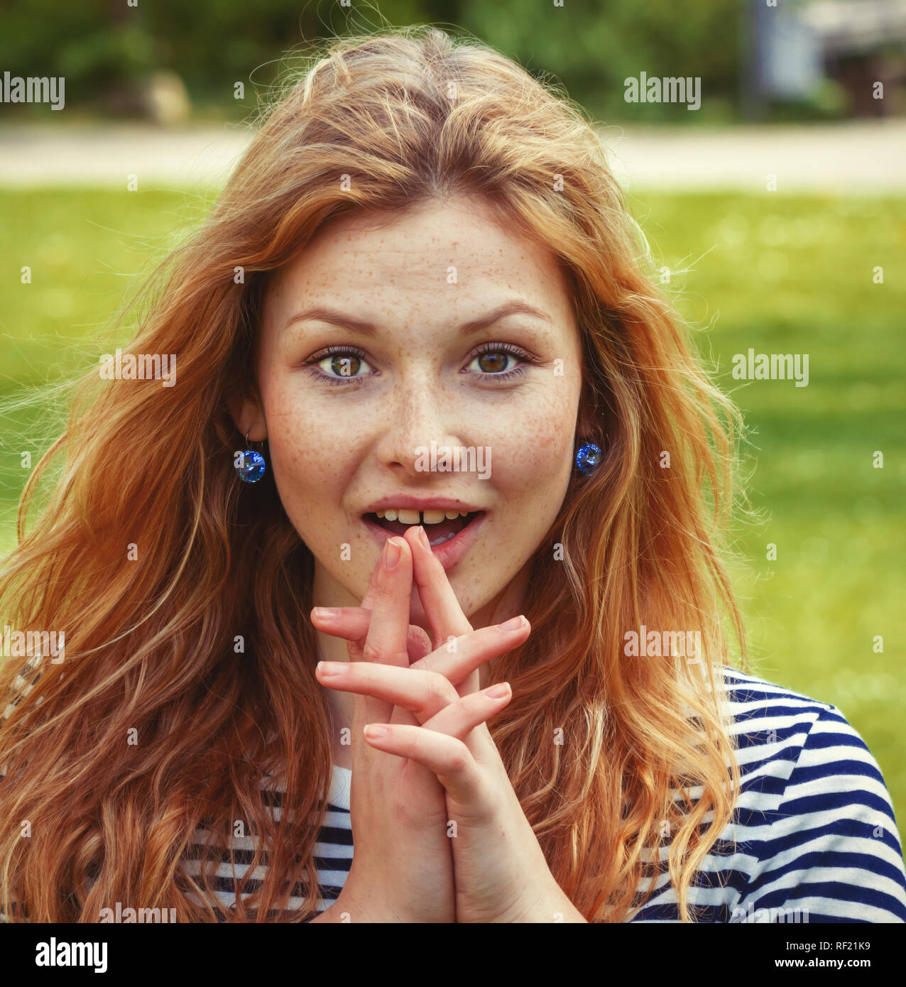 Portrait of a surprised girl Stock Photo - Alamy