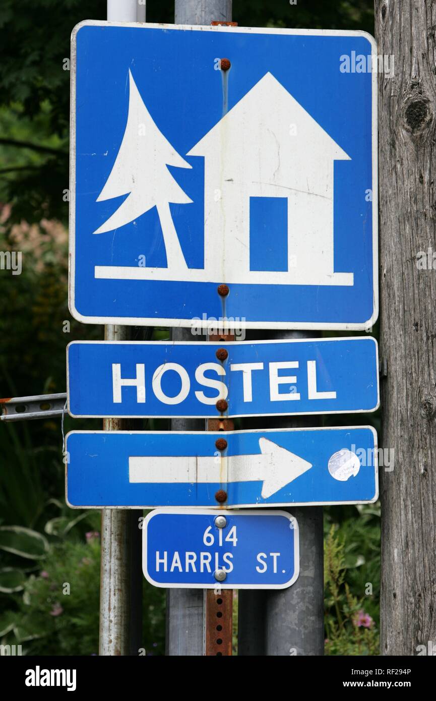 Hotel sign indication board hi-res stock photography and images - Alamy