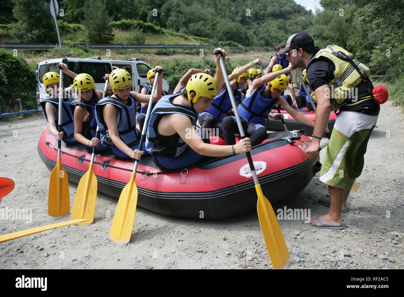 Boy girl in row boat hi-res stock photography and images - Alamy