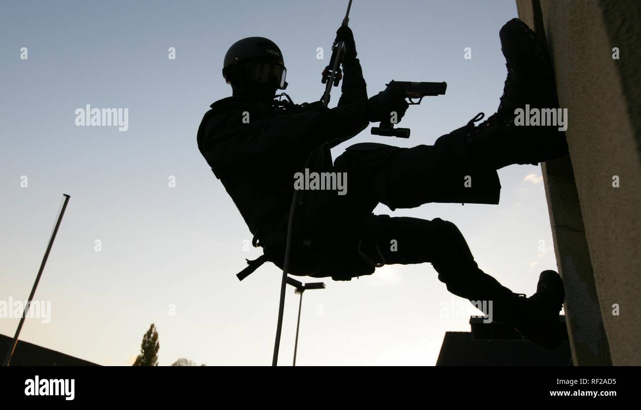 Operational exercise of a new SWAT police command, North Rhine ...
