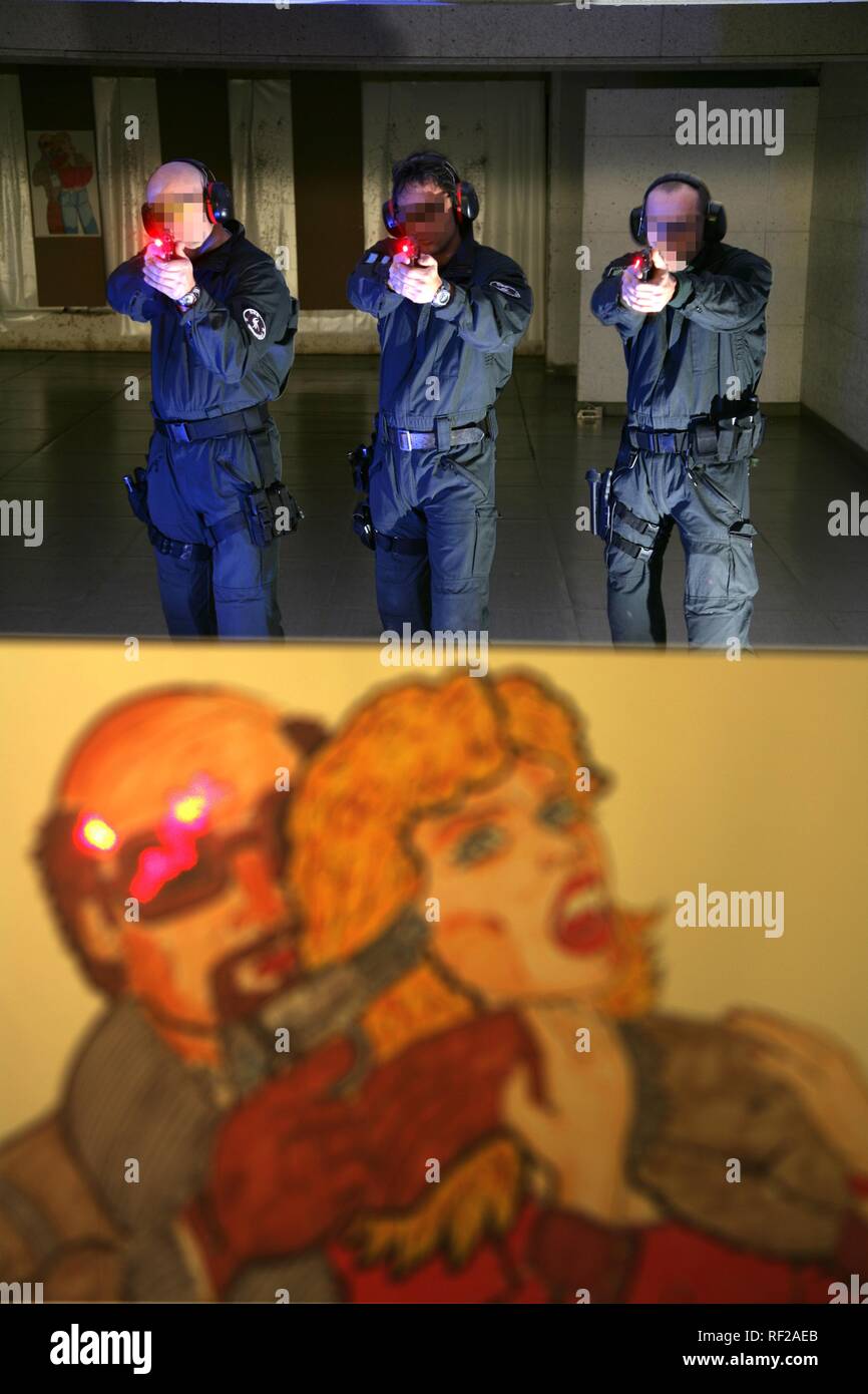 Shooting range, North-Rhine Westphalian SWAT police during target ...