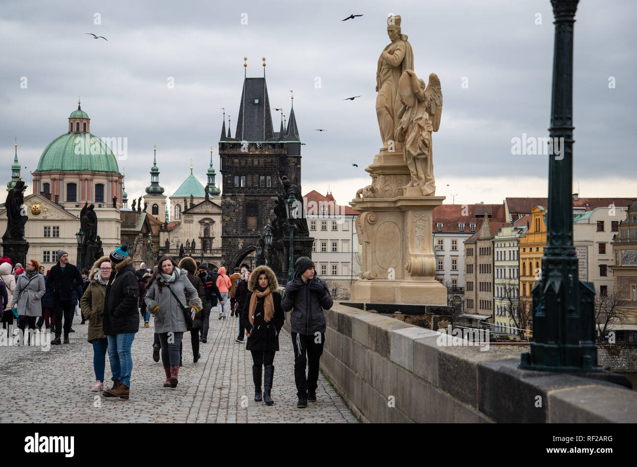 Charles bridge in winter prague hi-res stock photography and images - Alamy