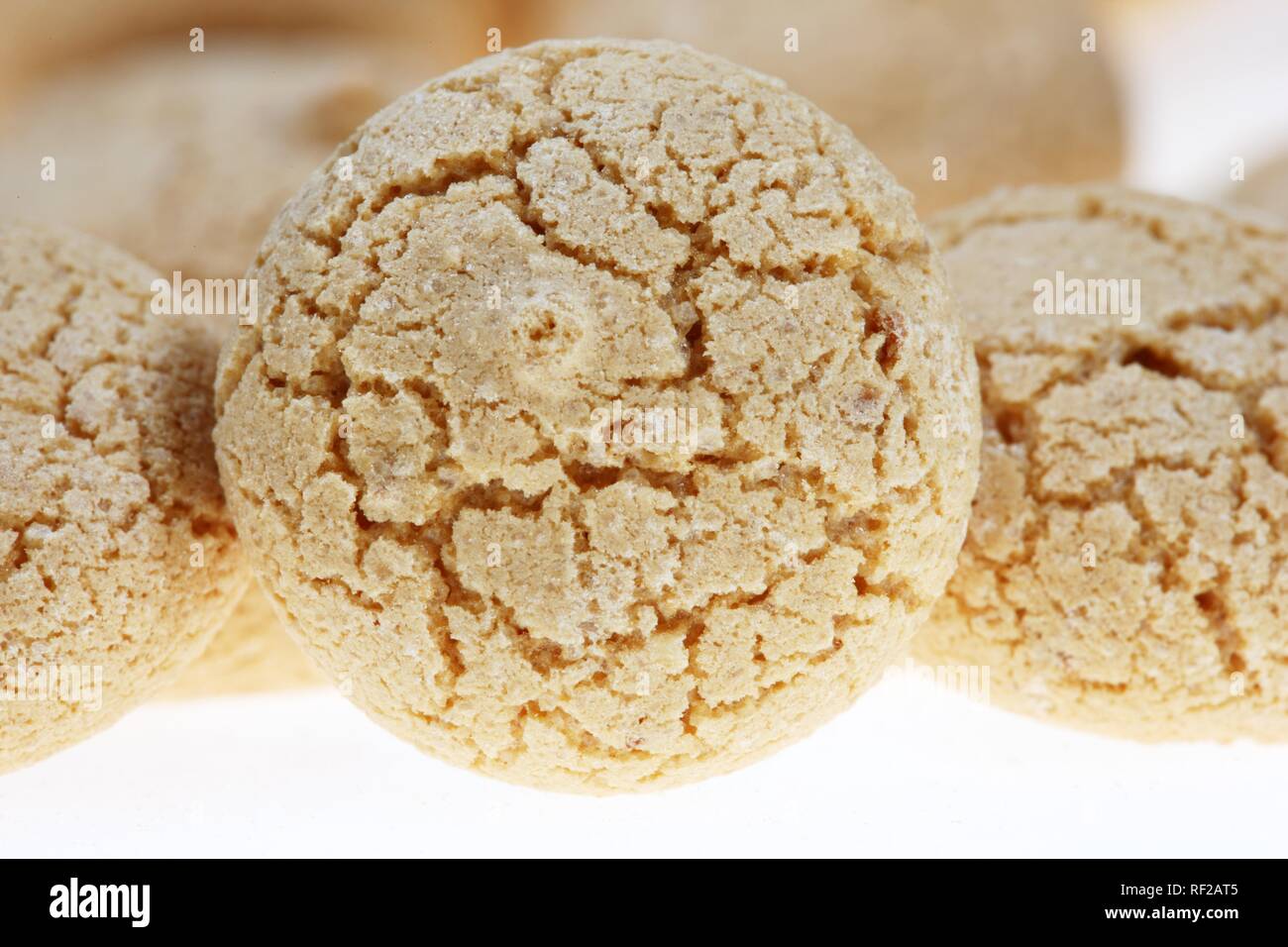 Amaretti, Italian almond macaroons Stock Photo - Alamy