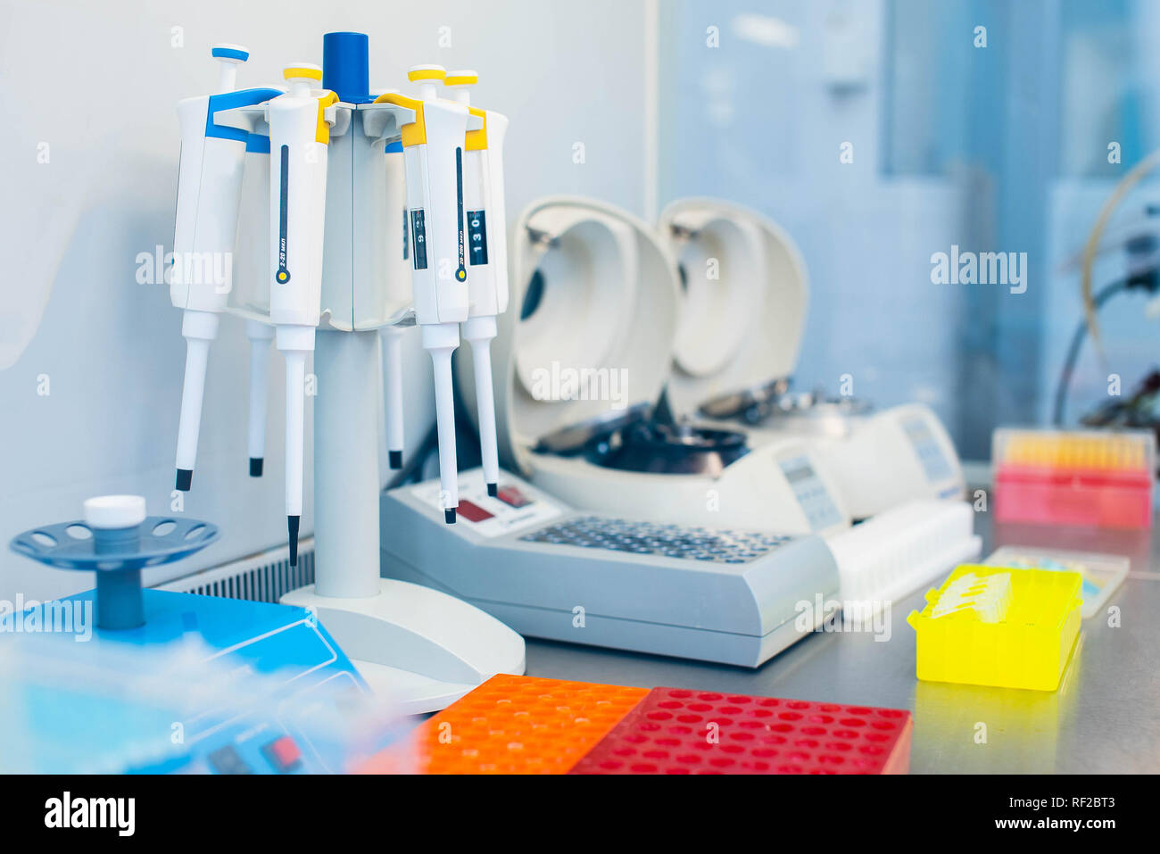 Laboratory equipment for DNA testing and blood analysis Stock Photo - Alamy