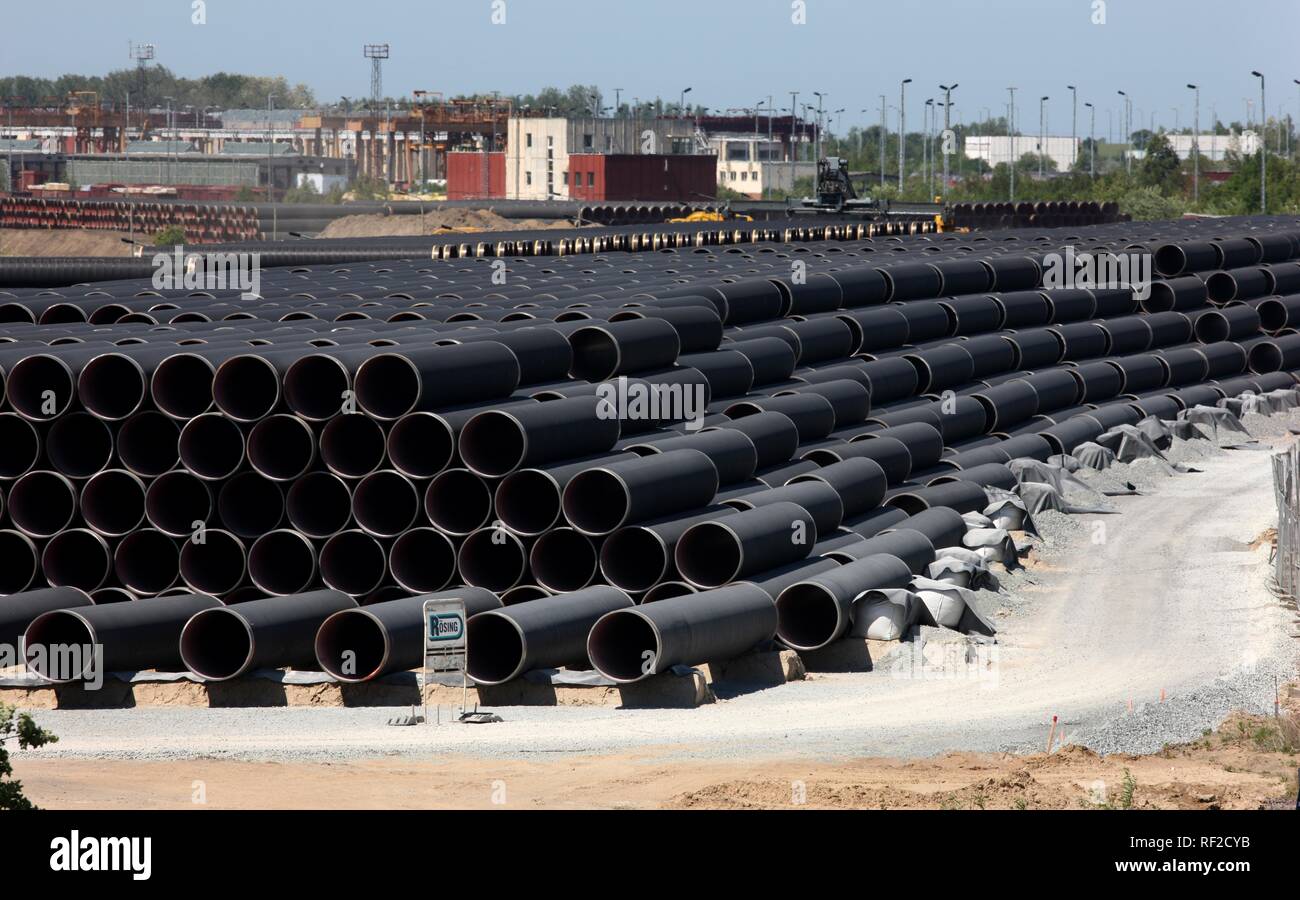 Steel pipes at the temporary storage facility for the Baltic Sea ...