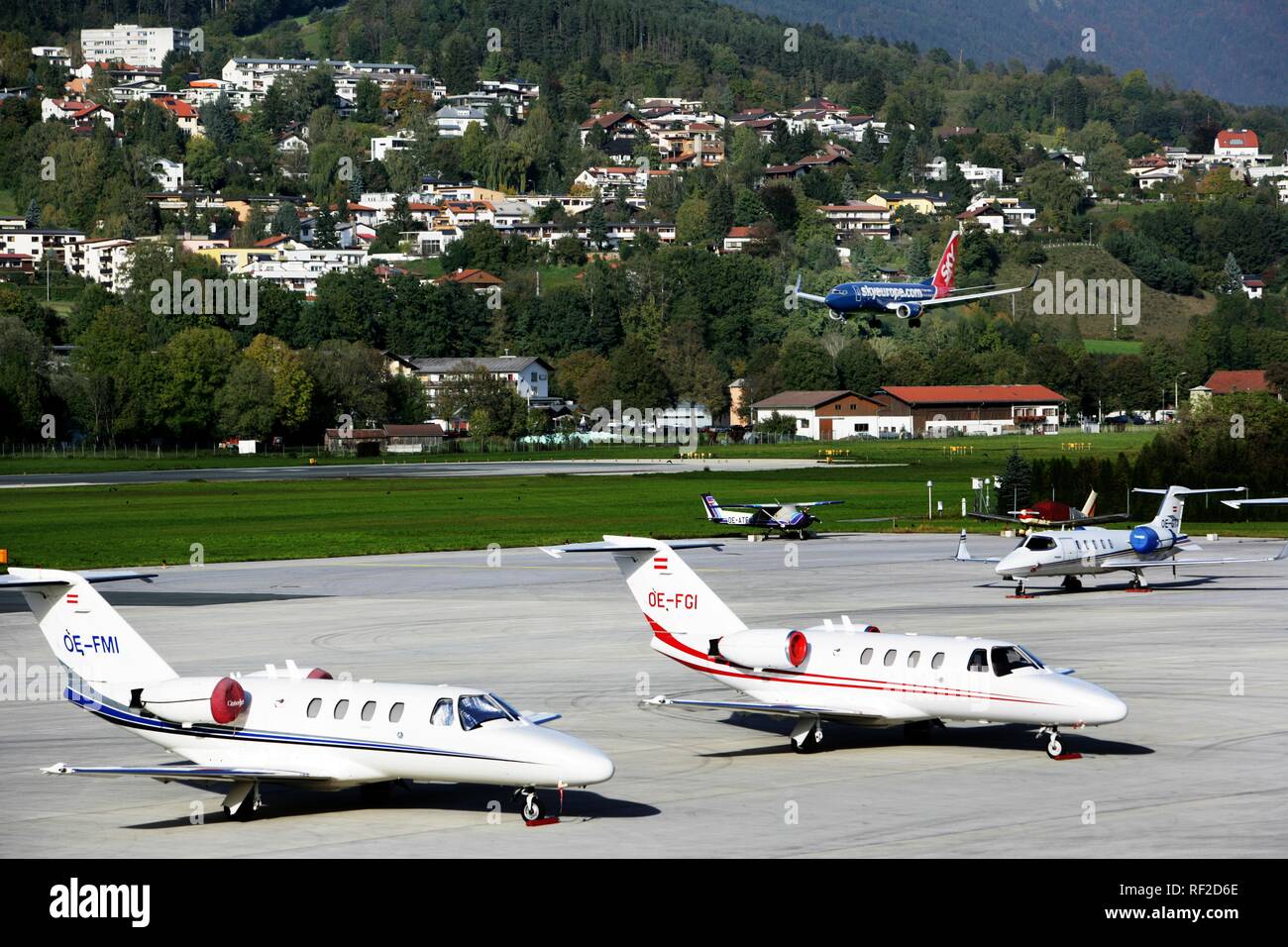 Innsbruck airport approach hi-res stock photography and images - Alamy