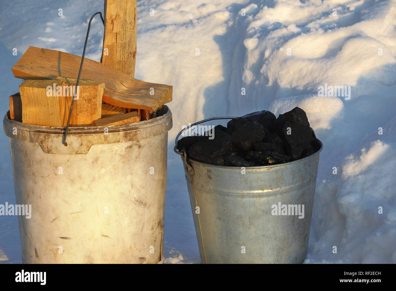 Coal buckets hi-res stock photography and images - Alamy