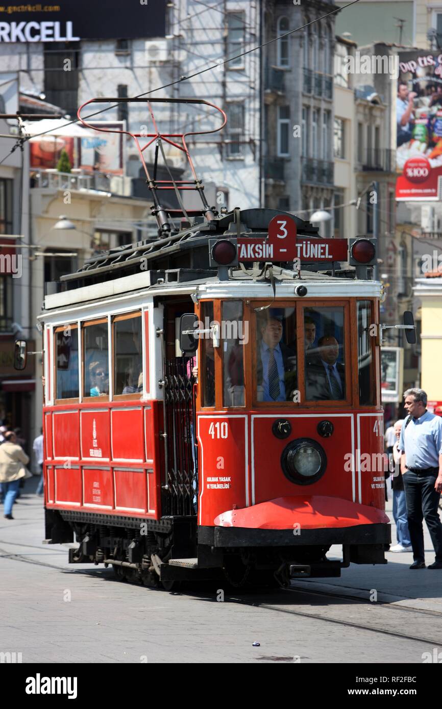 Trams in istanbul hi-res stock photography and images - Alamy