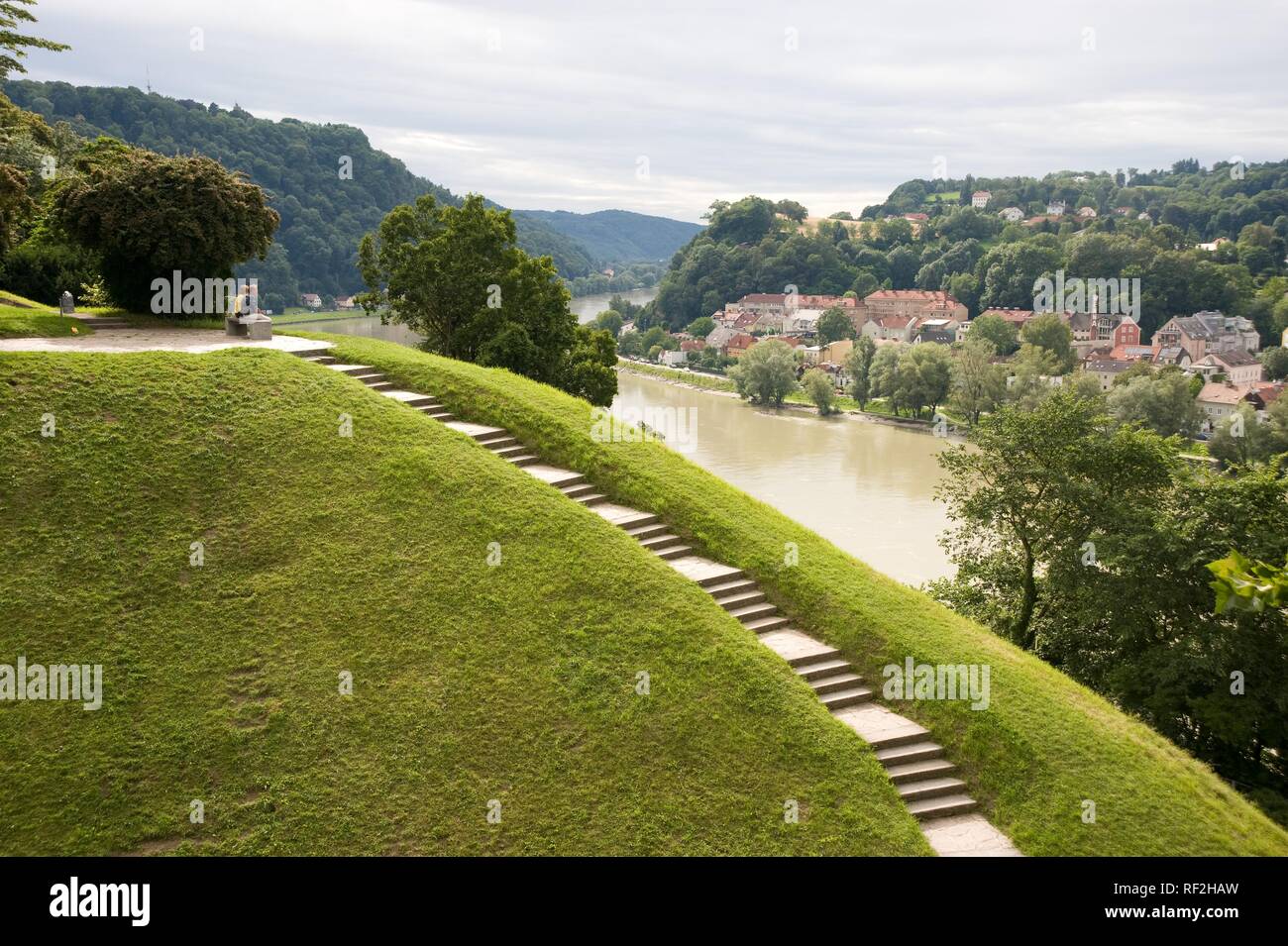 Österreich, Linz, Donau, Stadtpanorama - Austria, Linz, Danube ...