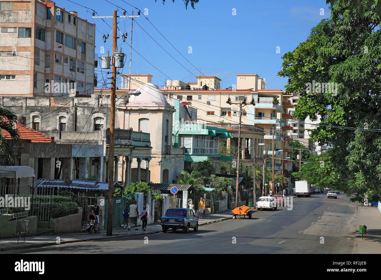 La rampa, street scene in Havana, Cuba, Caribbean Stock Photo - Alamy