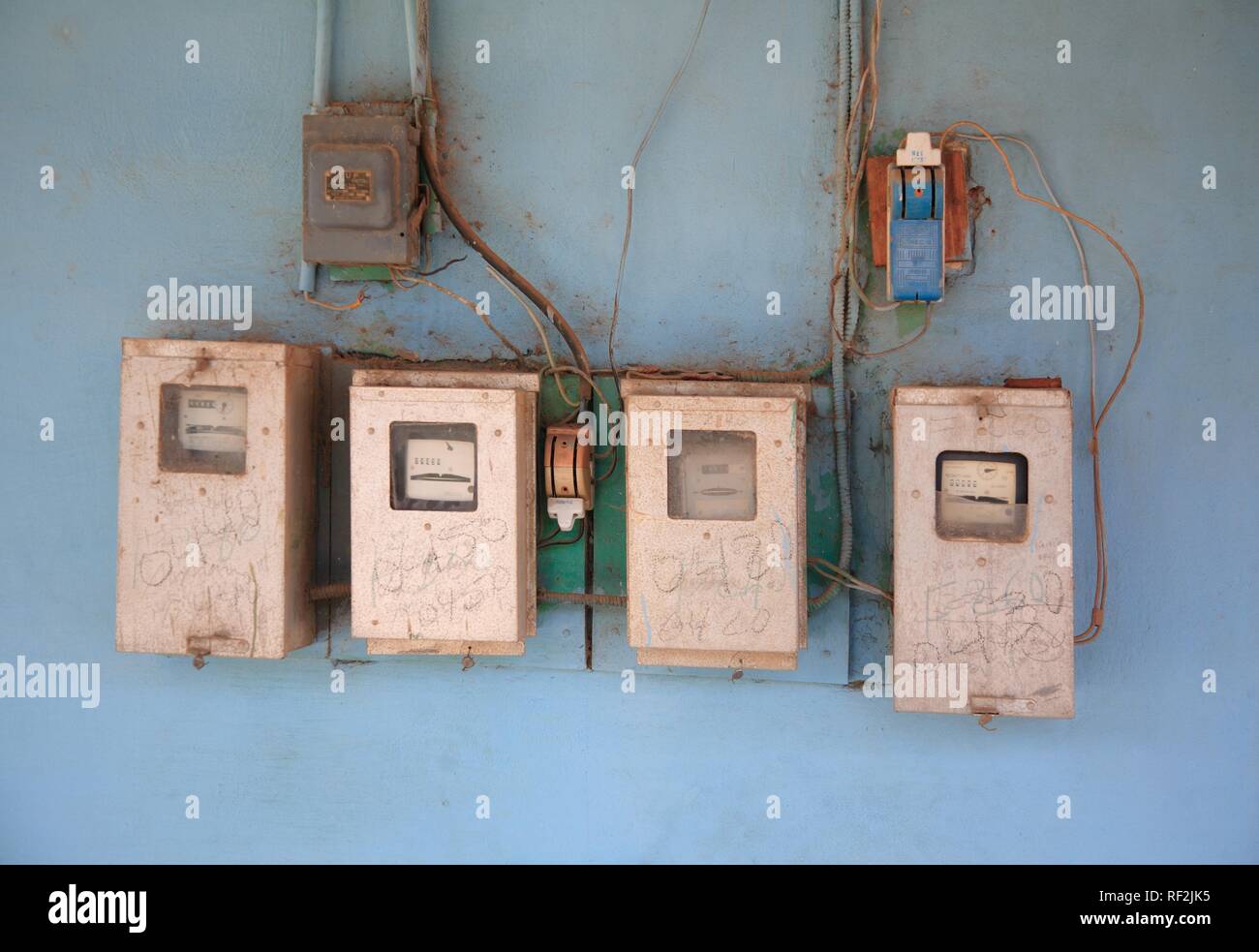 Power meter cuba hi-res stock photography and images - Alamy