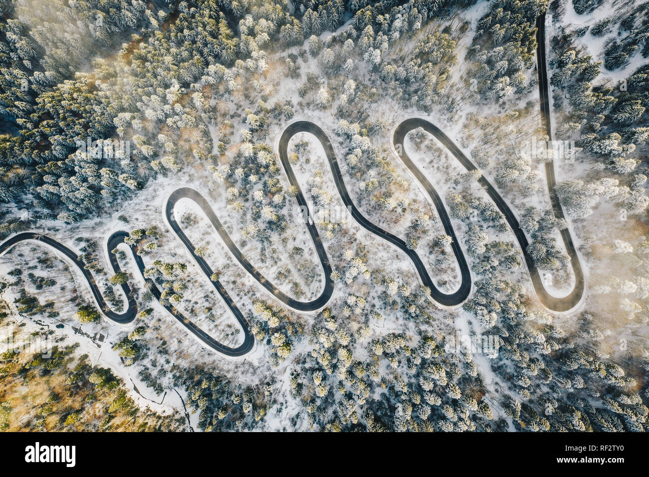 Top down traffic roads hi-res stock photography and images - Alamy