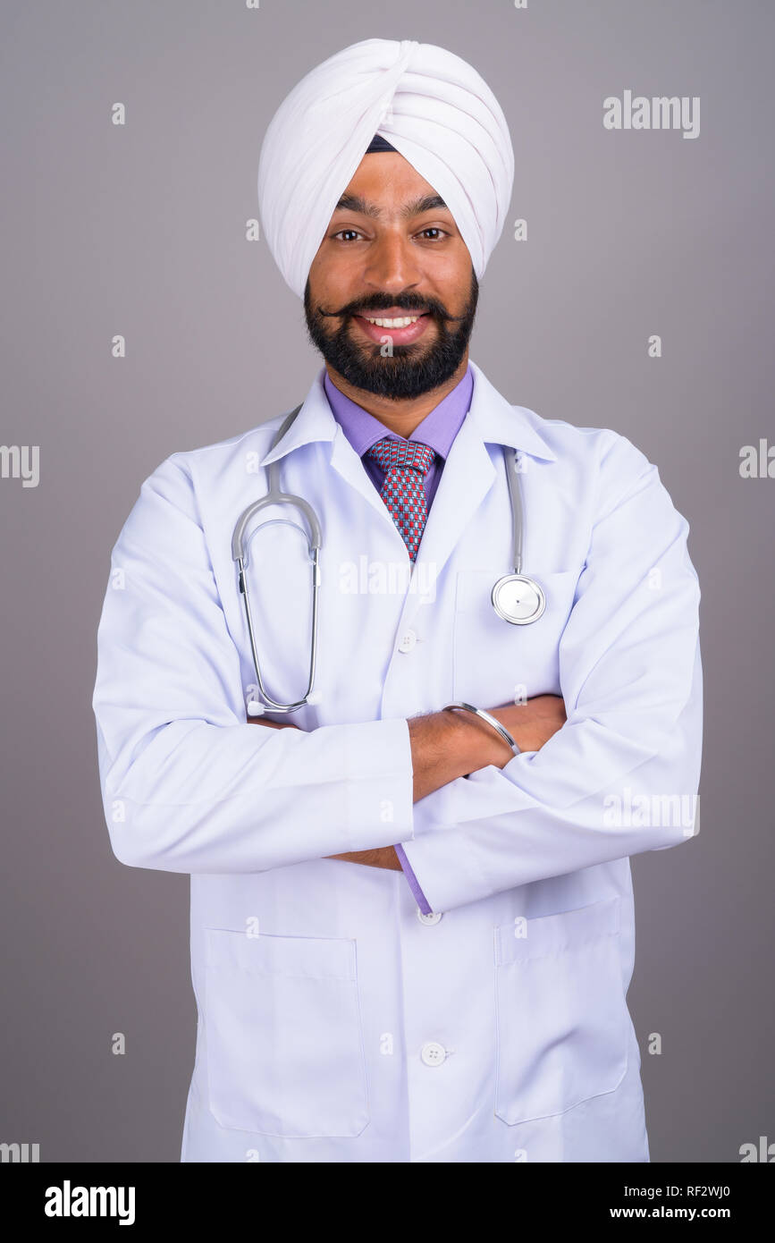 South indian doctor smiling hi-res stock photography and images - Alamy