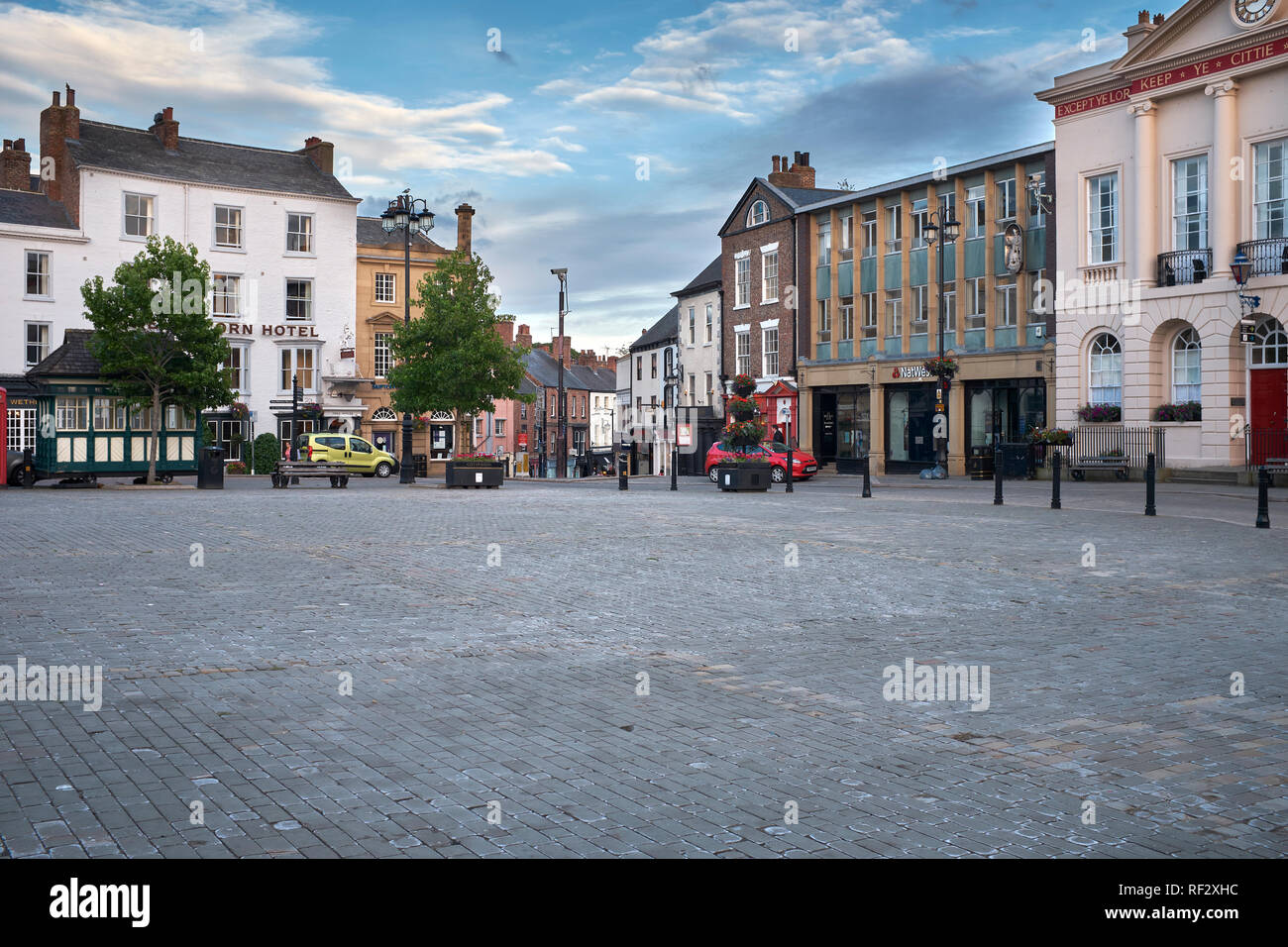 Ripon town hall hi-res stock photography and images - Alamy