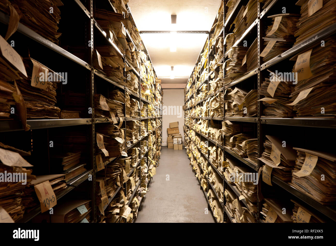 Akten raum hi-res stock photography and images - Alamy