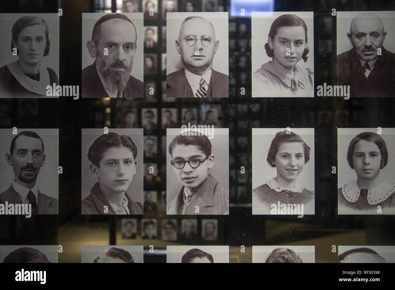 Jews in the second world war hi-res stock photography and images - Alamy