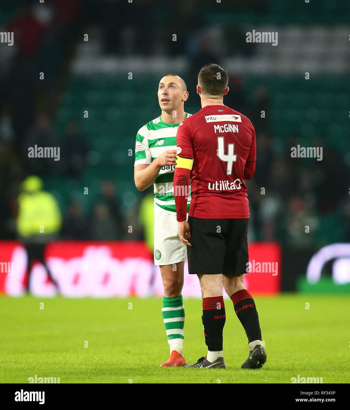 Big screens sports uk hi-res stock photography and images - Alamy