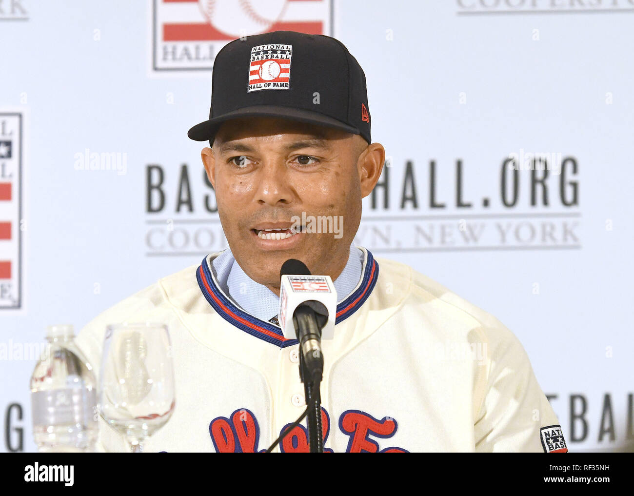 Induction media conference hi-res stock photography and images - Alamy