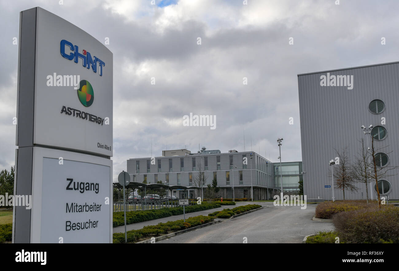 Astronergy solar modules hi-res stock photography and images - Alamy