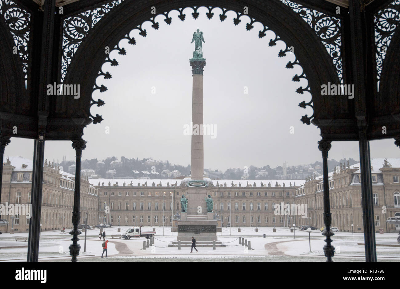 Stuttgart winter schlossplatz snow hi-res stock photography and images ...