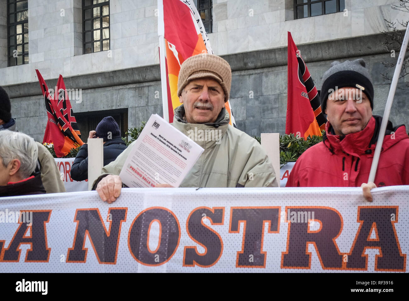 Foto LaPresse - Matteo Corner 24/01/2019 Milano,Italia Cronaca Presidio ...