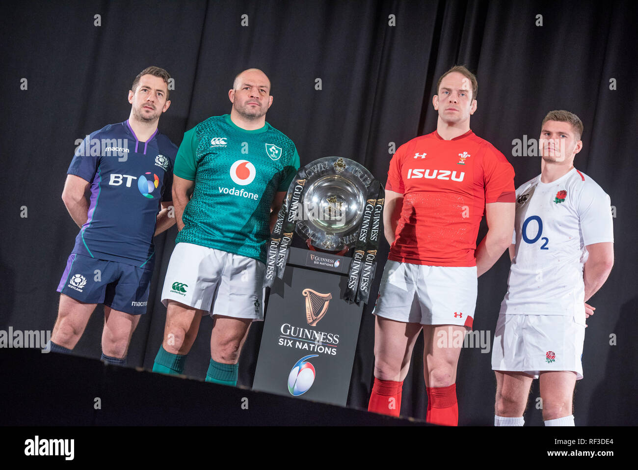 Triple crown trophy hi-res stock photography and images - Alamy