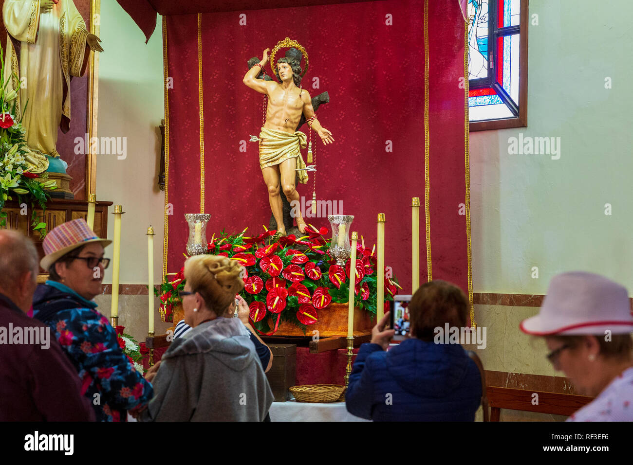 Saint sebastian statue hi-res stock photography and images - Alamy