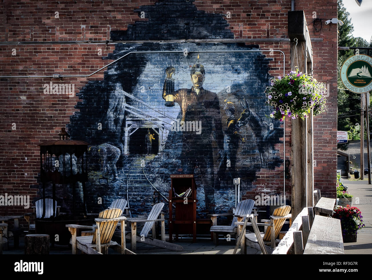 Roslyn washington hi-res stock photography and images - Alamy