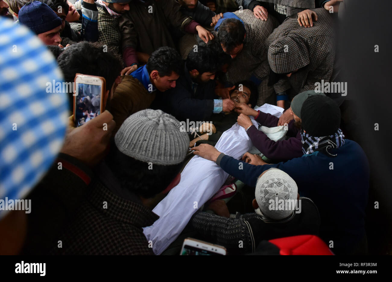 People bury dead body hi-res stock photography and images - Alamy