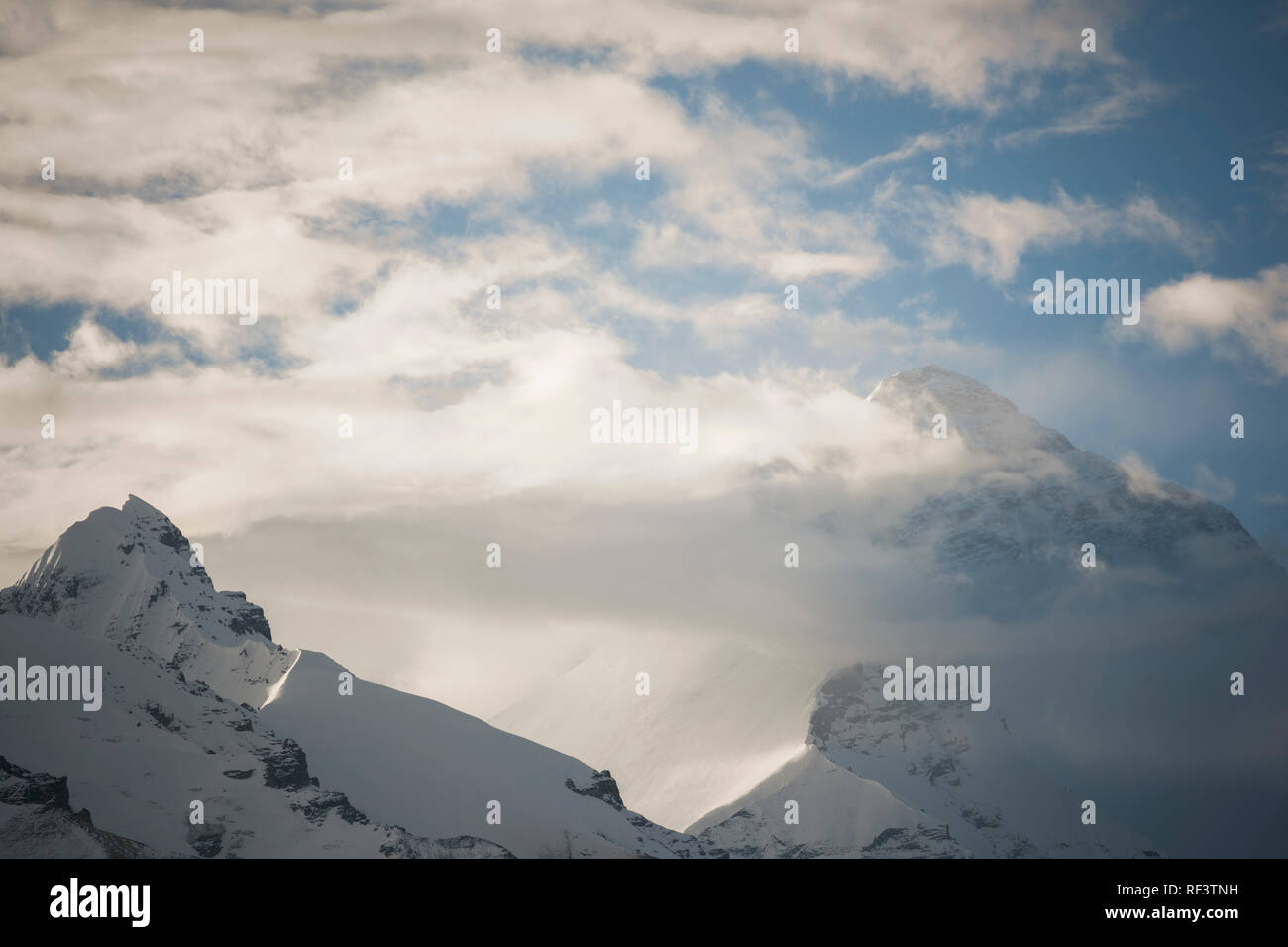 mountain ridge, landscape in tibet china Stock Photo - Alamy