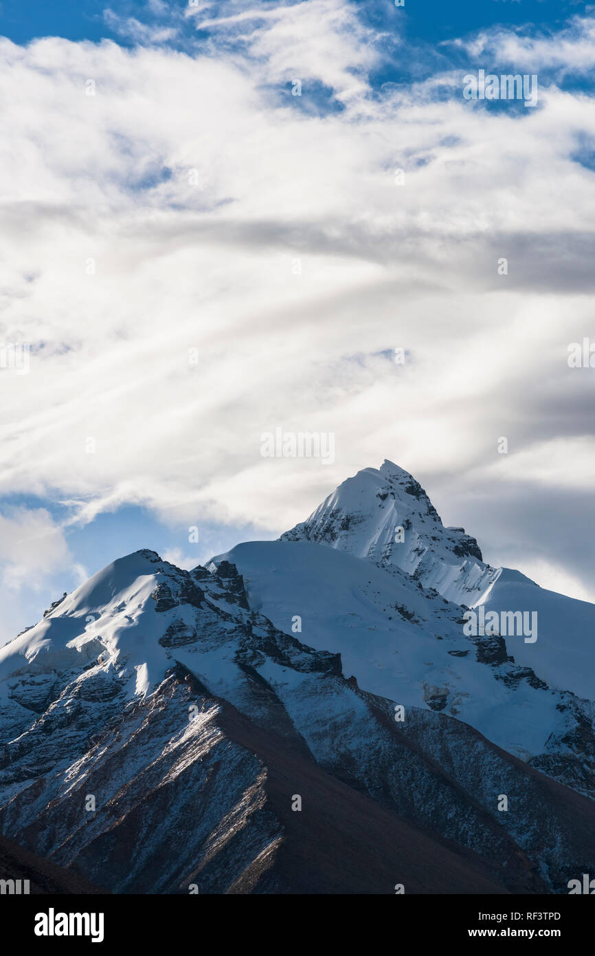 mountain ridge, landscape in tibet china Stock Photo - Alamy