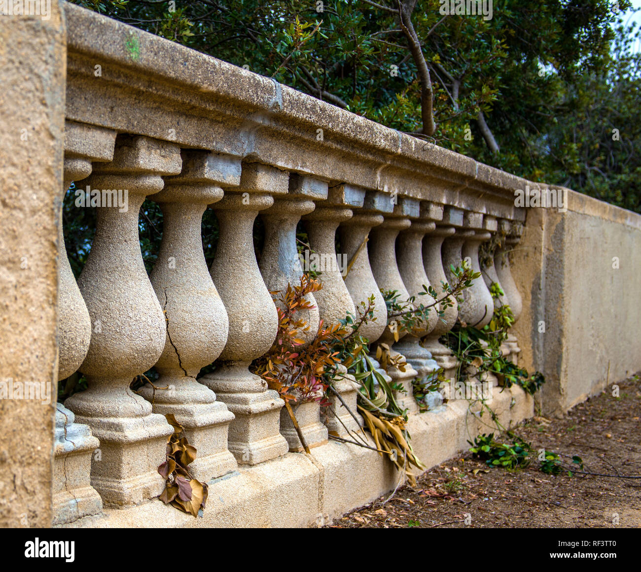 Stone baluster garden hi-res stock photography and images - Alamy