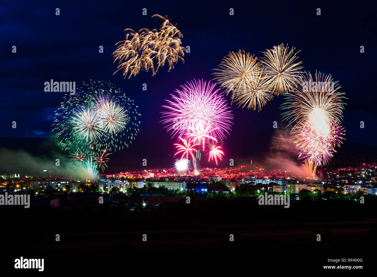 Fireworks explosion fire festival hi-res stock photography and images ...