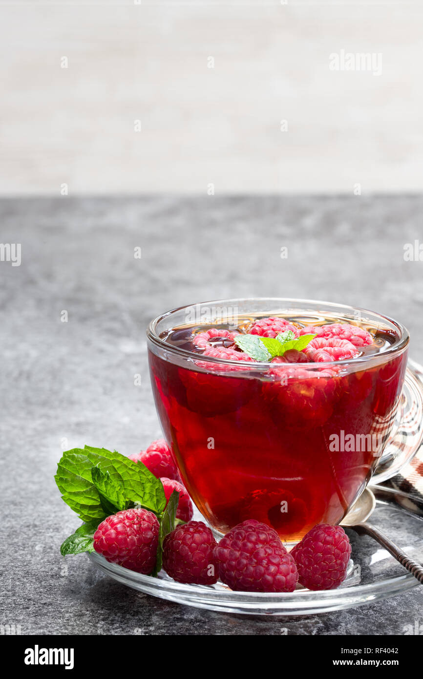 Brew fruit berry tea hi-res stock photography and images - Alamy