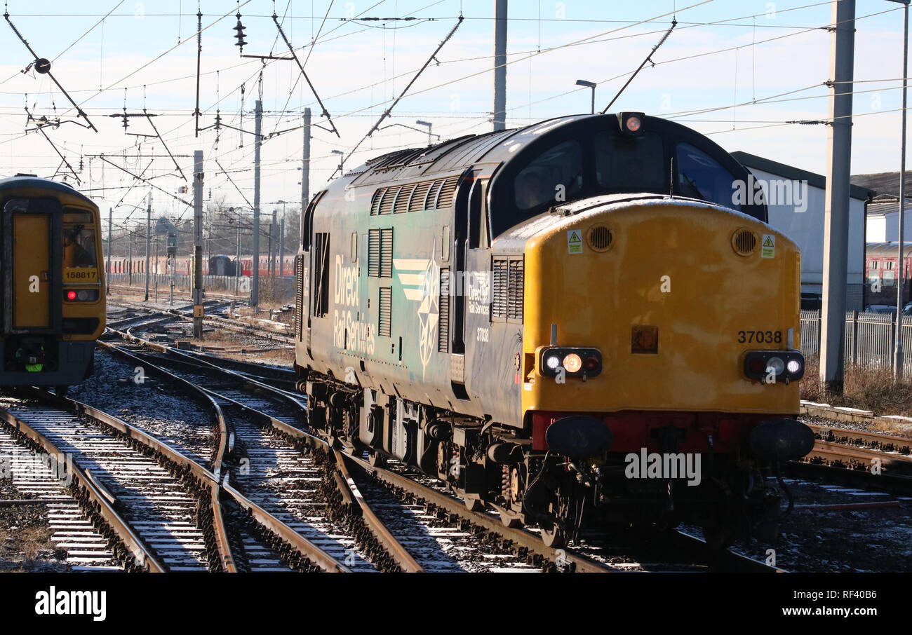 Class 37 arriving hi-res stock photography and images - Alamy